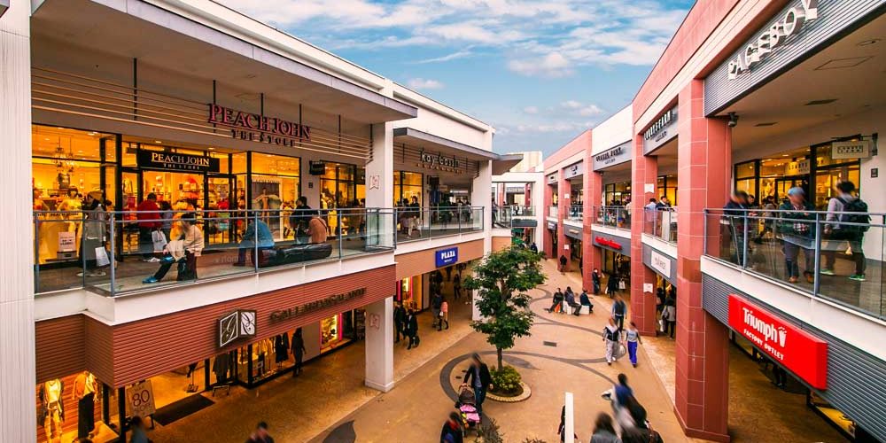 Outlet: o que é, qual o significado e definição