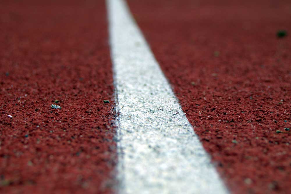 Andar na linha: o que é e qual o significado dessa expressão popular?